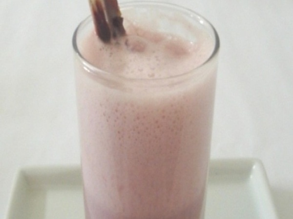Receita de Vitamina de Ades uva com banana e mel, enviada por ...