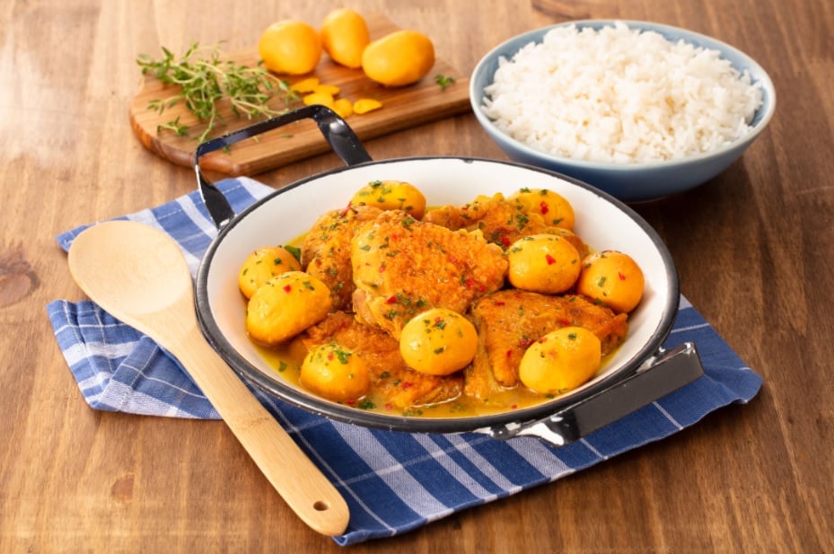 Receita de Frango com pequi, enviada por delícia - TudoGostoso