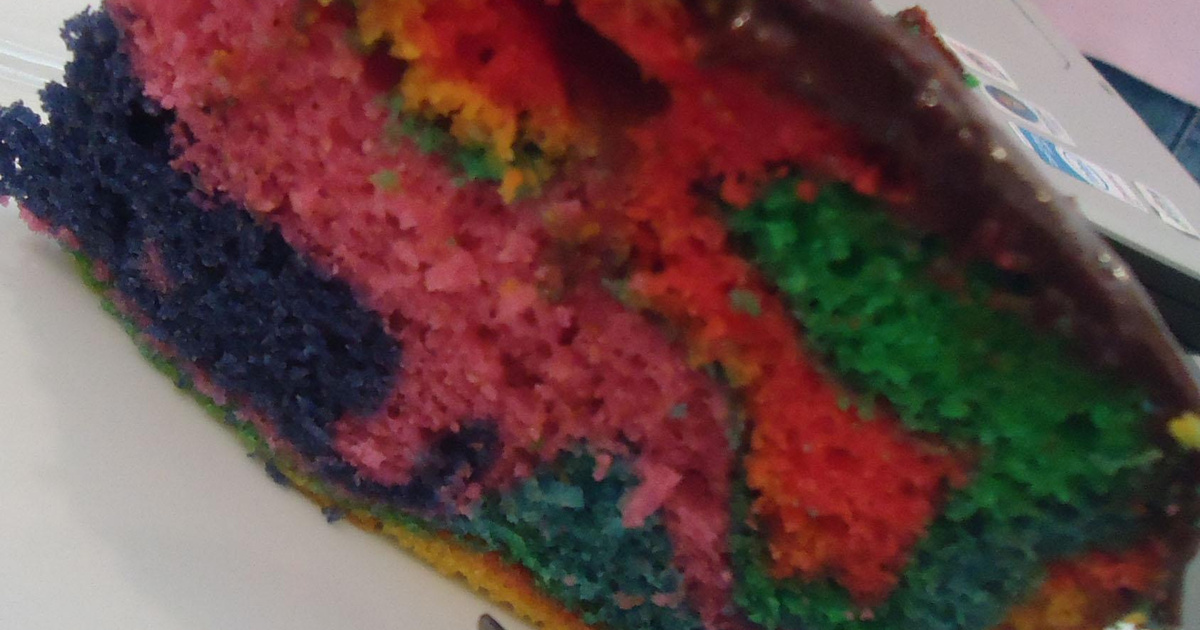 Receita de Bolo colorido, enviada por virginia figueiredo - TudoGostoso