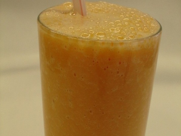 Receita de Vitamina de Ades banana com mamão e cenoura, enviada por ...