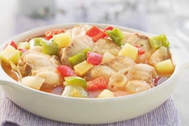 Peixe ensopado: receita prática e saborosa