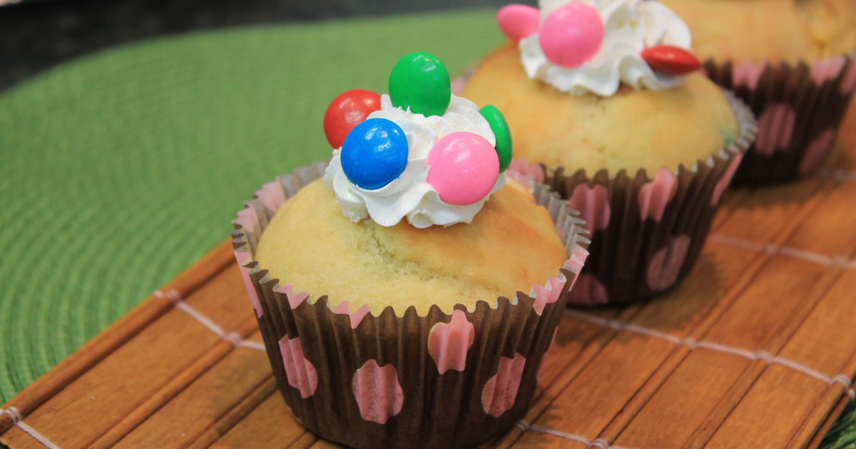Receita de Muffins com confetti, enviada por tudogostoso - TudoGostoso