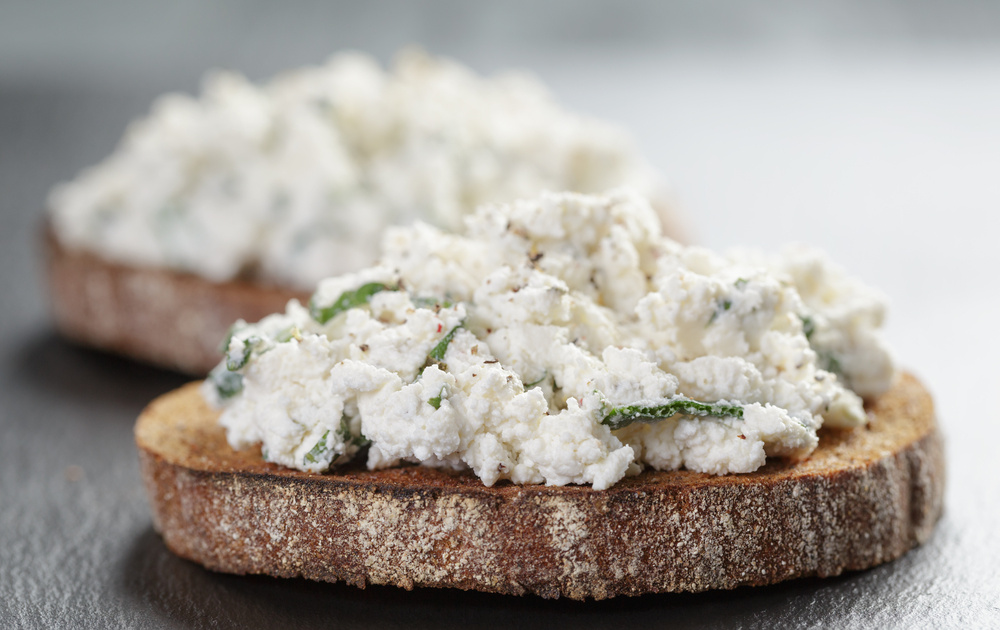 Como fazer ricota caseira temperada: aprenda com o TudoGostoso