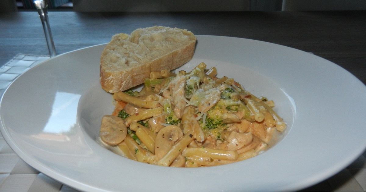 Receita de Penne com filé de frango, enviada por monica - TudoGostoso