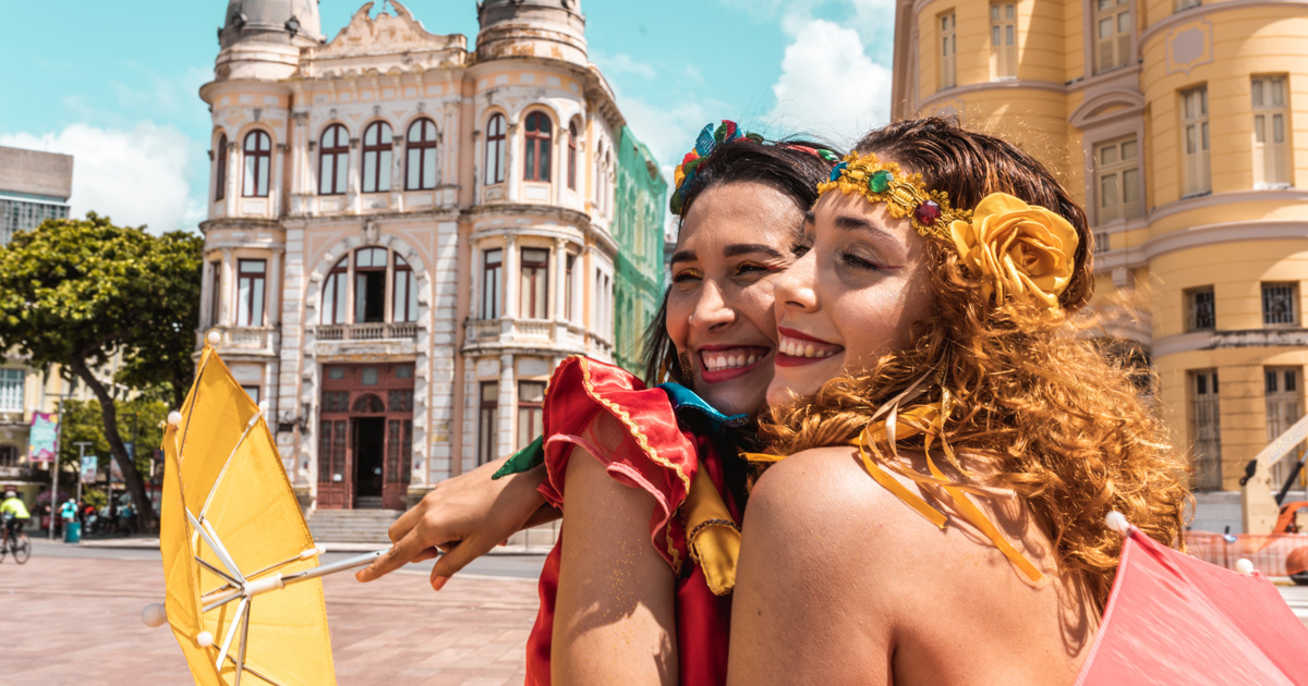 Vai curtir o Carnaval na rua? Confira 3 dicas para se alimentar bem nos ...