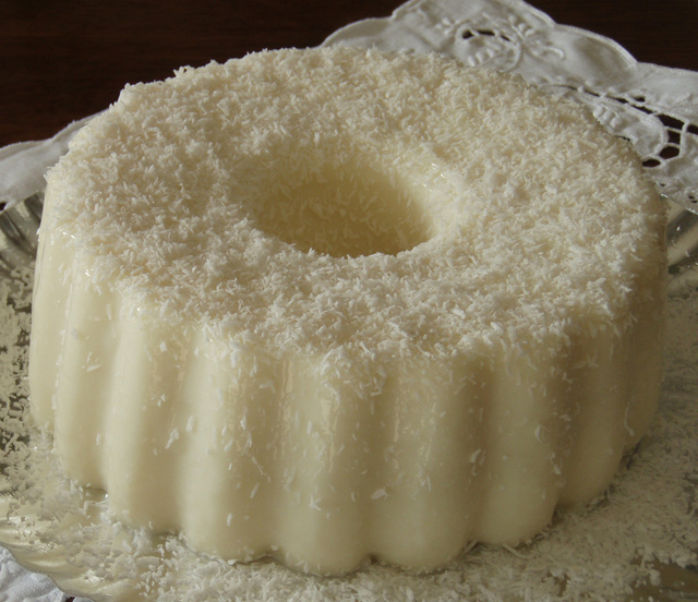 Receita de Gelatina de coco, enviada por leticia - TudoGostoso