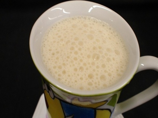 Receita de Vitamina quente de Ades banana com maçã e leite de coco ...