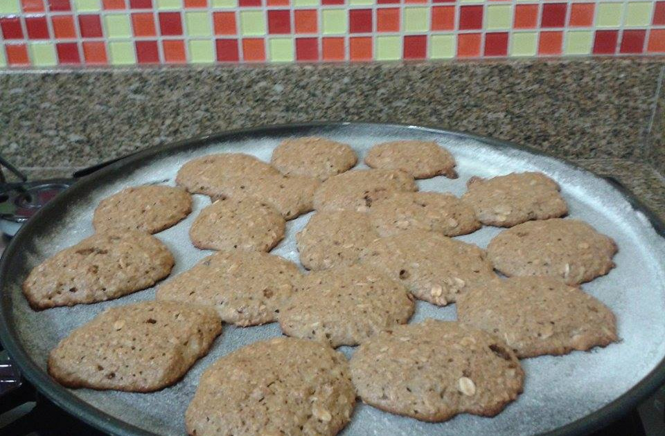Receita de Biscoito integral de maçã aveia canela e granola, enviada ...