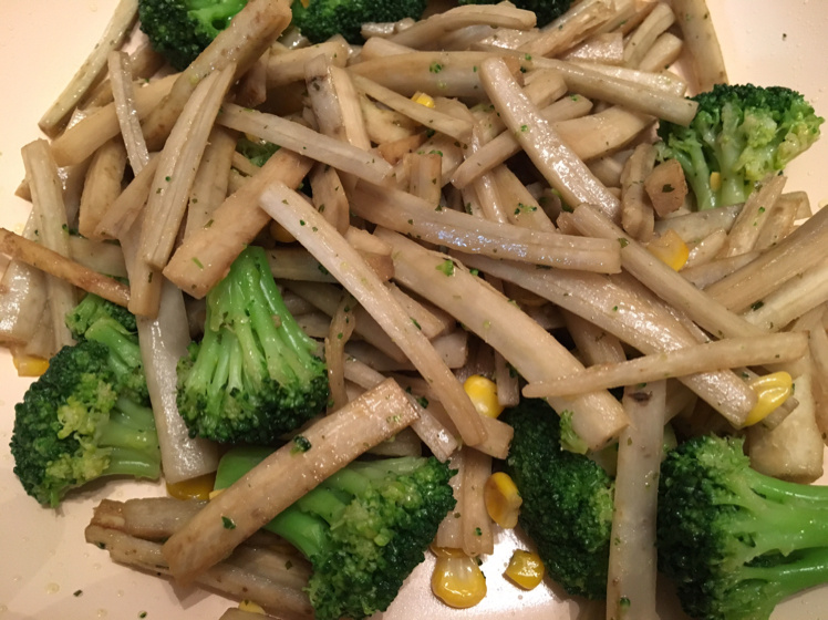 Receita de Raiz de bardana refogado, enviada por lucileine humemoto ...