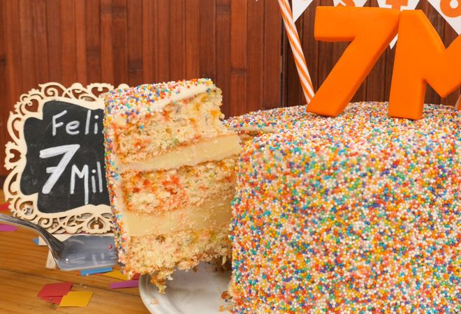 Bolo formigueiro colorido: como fazer