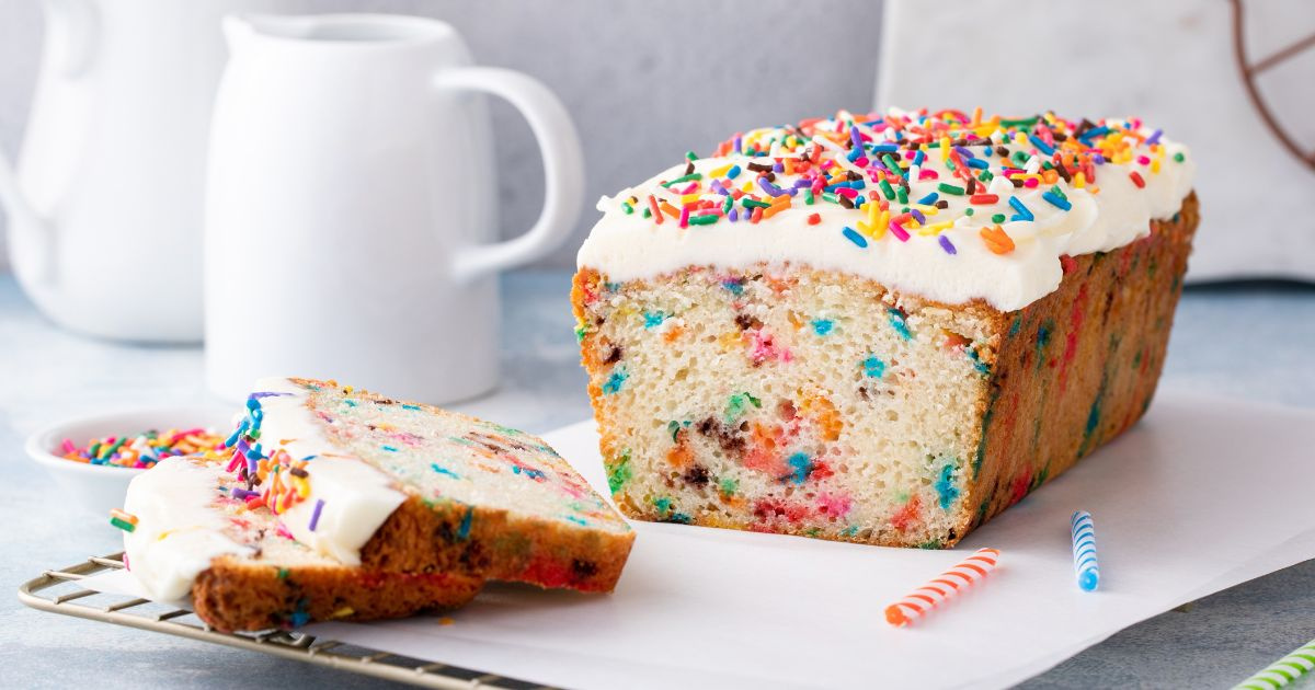 Receita de Bolo simples e colorido para crianças, enviada por danielle ...