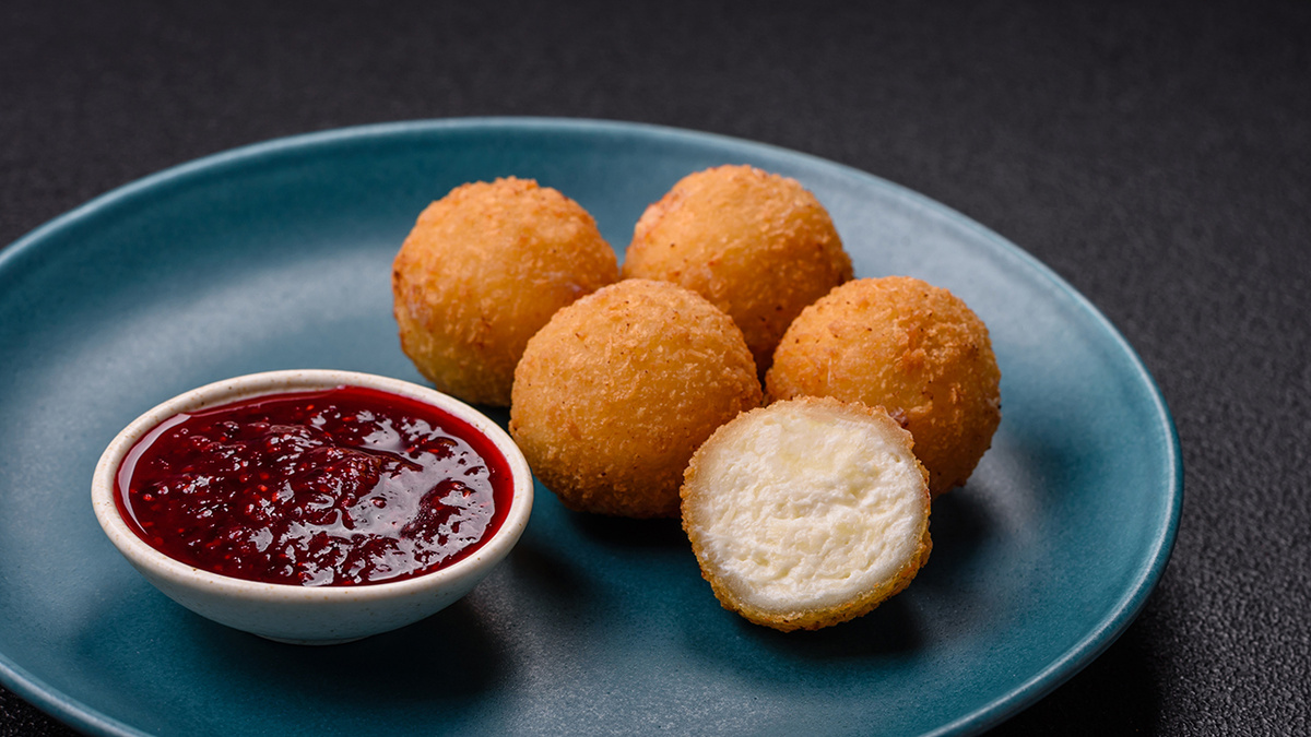 Bolinho recheado com massa de batata: entrada de Natal fácil e ...