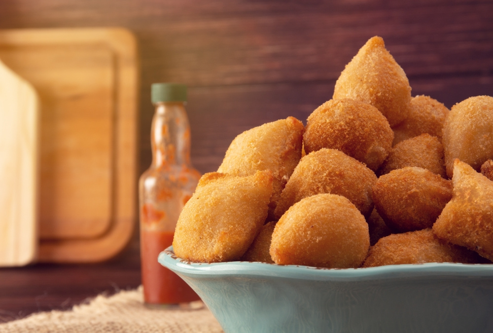 Coxinha sequinha e crocante igual de lanchonete gourmet para você fazer ...