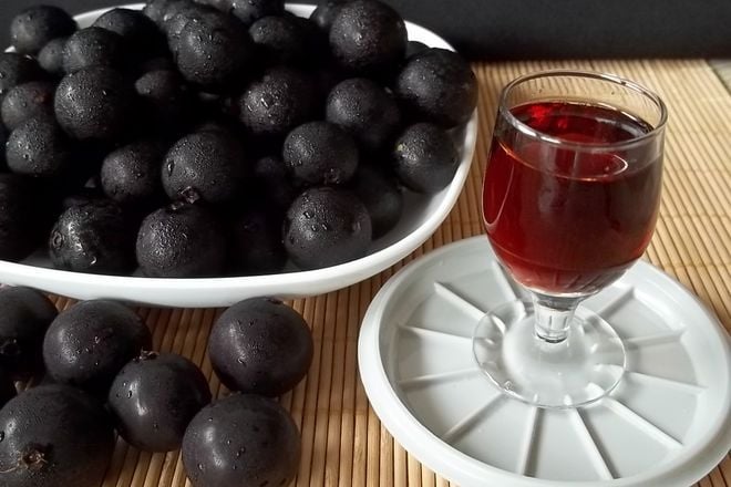 Como fazer licor de jabuticaba: confira a receita