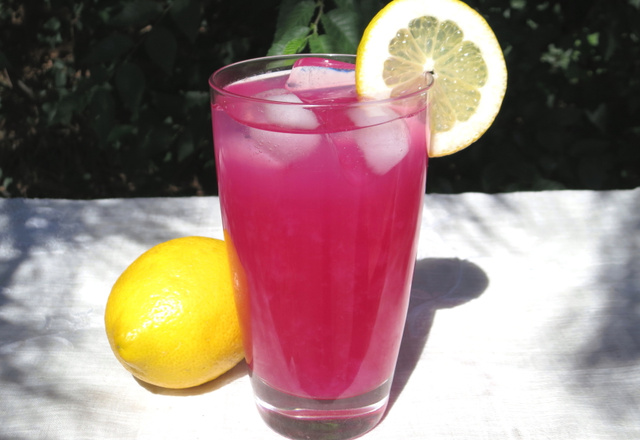 Receita de Pink lemonade, enviada por annie beatriz - TudoGostoso