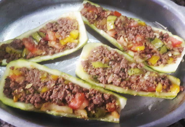 Receita de Abobrinha recheada, enviada por carolina lestrange - TudoGostoso