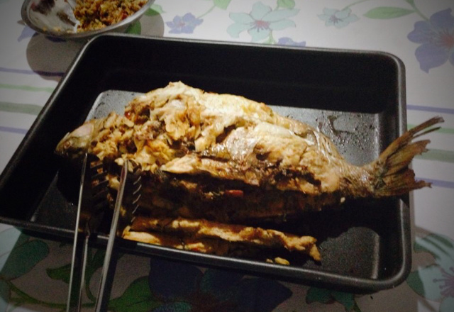 Receita de Pacu recheado com farofa de banana e couve, enviada por ...
